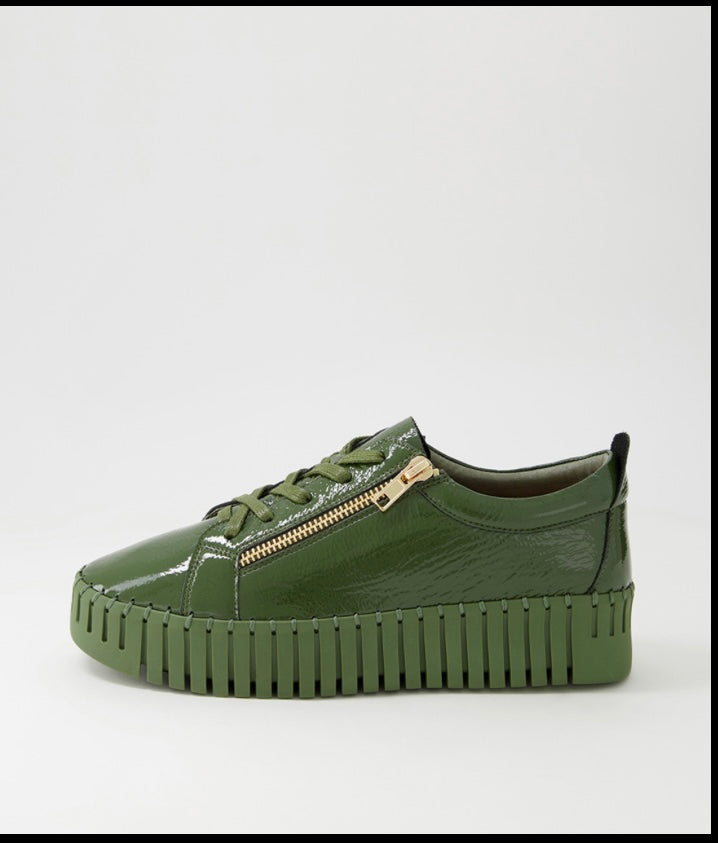 Footwear – Red Dog 3